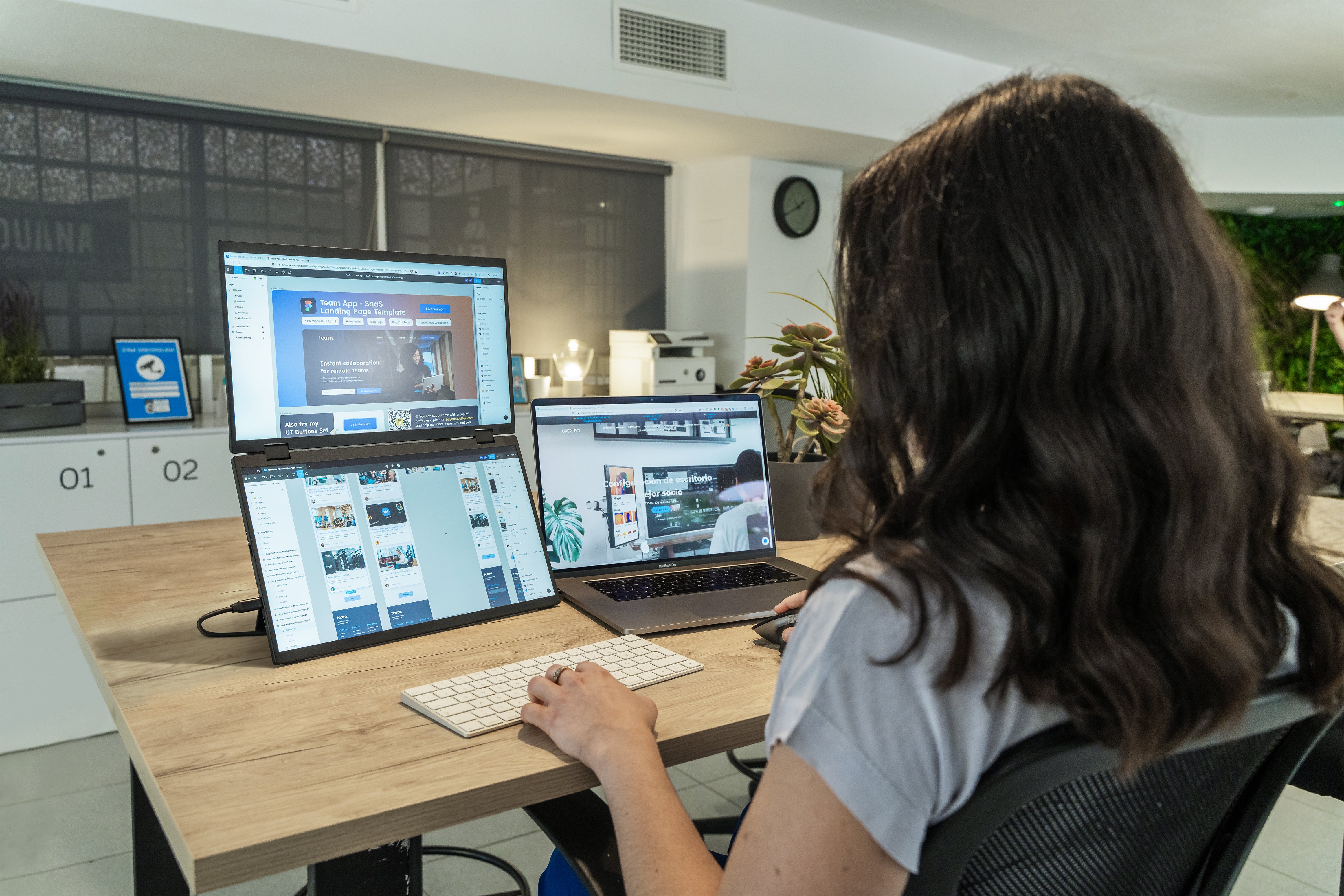 Why Do You Need a Folding Monitor? – UPERFECT