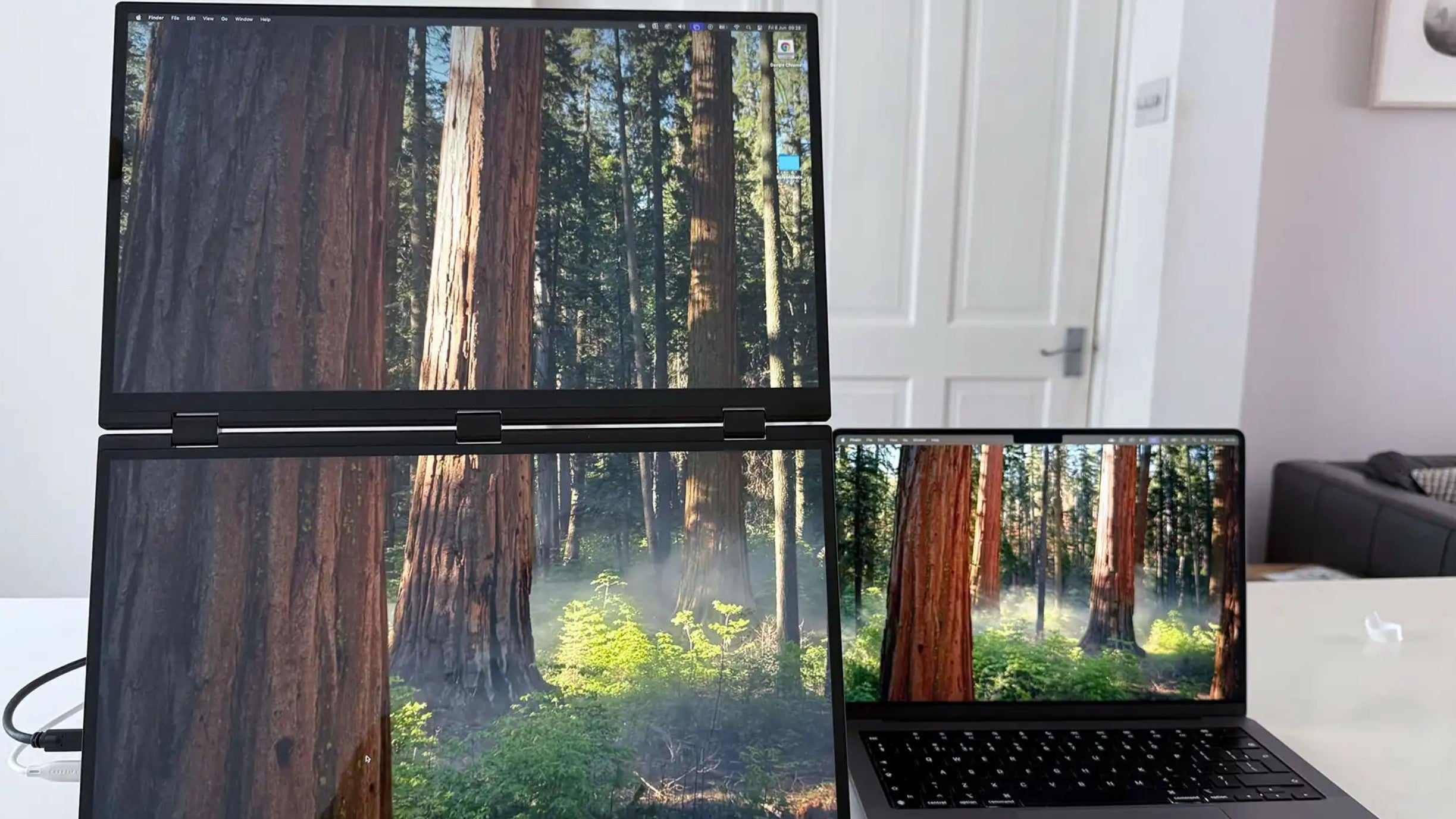 UPERFECT Delta Max Touch Review: 18.5" Dual-Screen Foldable Display